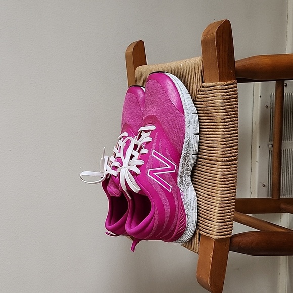 New Balance | Shoes | New Balance 75 V2 Sneakers Tennis Shoes Womens 95 ...